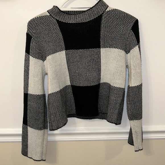 SHEIN | Sweaters | Checkered Black And White Shein Cropped Sweater ...